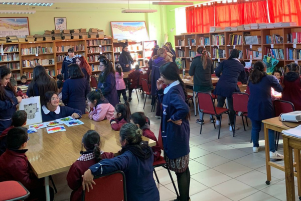 Estudiantes de la carrera de TNS en Educación Parvularia con ...